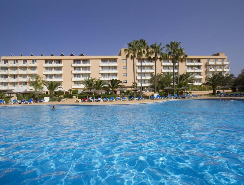 Hotel Garbí Park 4*, near the beach in Lloret de Mar, Spain